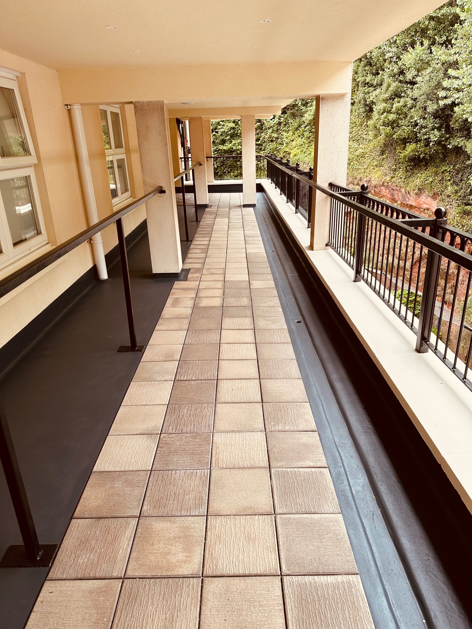Third Floor Balcony Refurbished! - Greatcliff